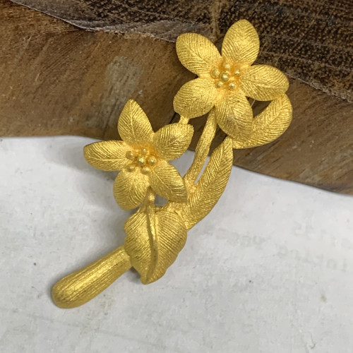 เข็มกลัด Gold Master ทอง24K + ทอง14K ลายช่อดอกไม้ นน. 7.68 g