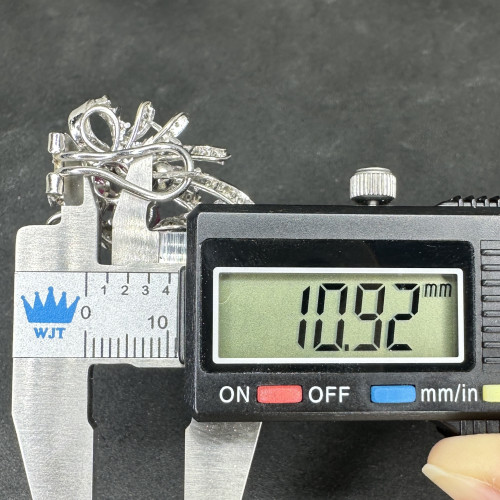 ต่างหู ทับทิม พม่า หลังเบี้ย ช่อดอกไม้ ฝังเพชรกุหลาบ 76/0.76 ct งานทองขาวโบราณ(ปาหะ) นน. 13.46 g