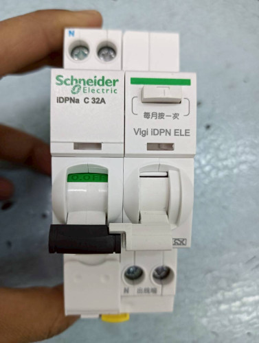 SCHNEIDER BREAKER MODEL: IDPN N VIGI RCBO C32 300MA 230V ราคา 4,800.00 บาท