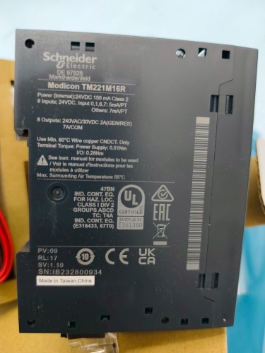 SCHNEIDER MODICON PLC MODEL: TM221M16R 24VDC ราคา 9,000.00 บาท
