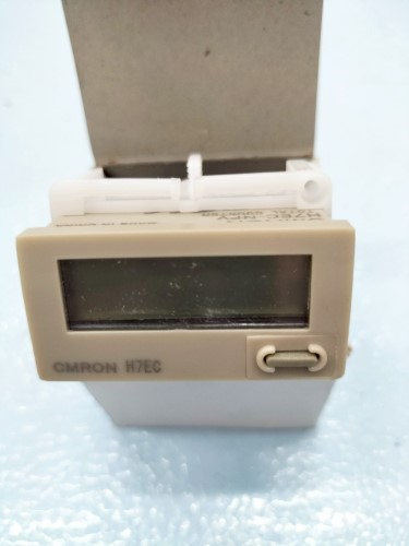 OMRON TOTAL COUNTER MODEL: H7EC-NFV 24-220VAC ราคา 1,715.00 บาท