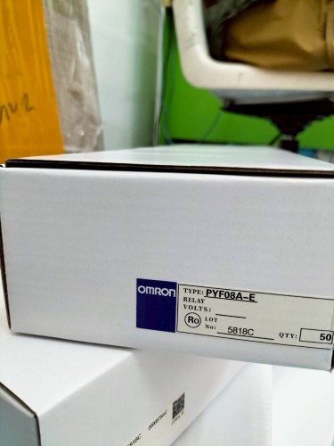 OMROM RELAY MODEL: PYF08A-E ราคา 40.00 บาท