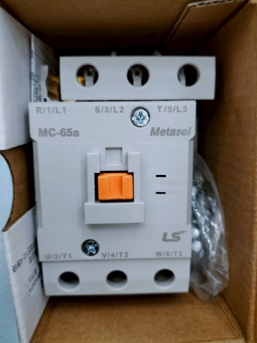LS MAGNETIC CONTACTOR METASOL MODEL: MC-65A 1A1B 30KW COIL AC220V ราคา ...