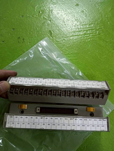 TOYOGIKEN TOGI TERMINAL BLOCK MODEL: PCN-4F40 AC/DC 125V 1A ราคา 907.00 บาท
