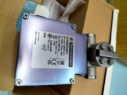 TELEMECANIQUE LIMIT SWITCH MODEL: XCKMR54D1 ราคา 6,650.28 บาท