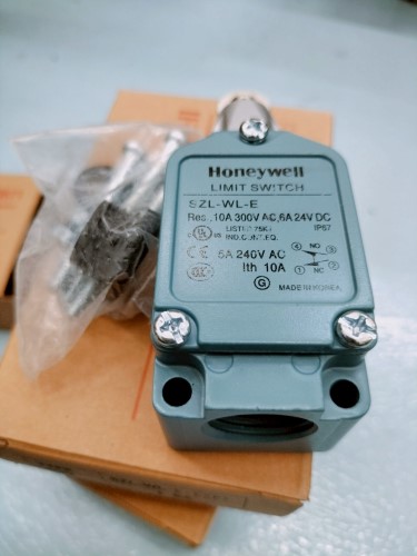 HONEYWELL LIMIT SWITCH MODEL: SZL-WL-E 10A 300VAC 6A 24VDC ราคา 1,250.00 บาท