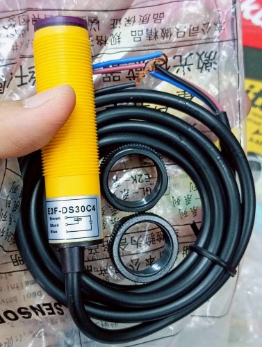 HAFIHA PROXIMITY SENSOR E3F-DS30C4 ราคา 1,000.00 บาท