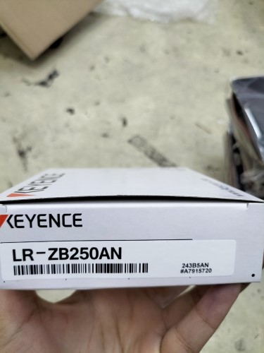 KEYENCE MODEL: LR-ZB250AN ราคา 7,200.00 บาท