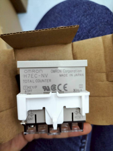 OMRON TOTAL COUNTER MODEL: H7EC-NV ราคา 1,500.00 บาท