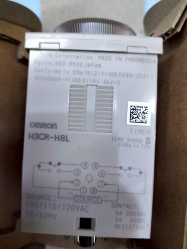 OMRON TIMER POWER OFF DELAY MODEL: H3CR-H8L AC100-120VAC 50/60HZ ราคา 1,960.00 บาท