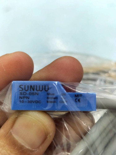 SUNWU PROXIMITY SWITCH MODEL: SD-05N NPN 10-30VDC ราคา 1,100.00 บาท