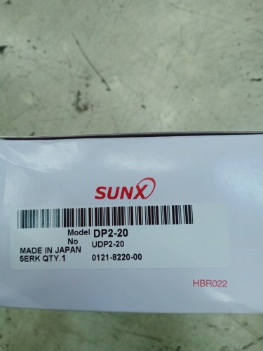 SUNX DIGITAL PRESSURE SENSOR MODEL: DP2-20 101-3KPA ราคา 2,000.00 บาท