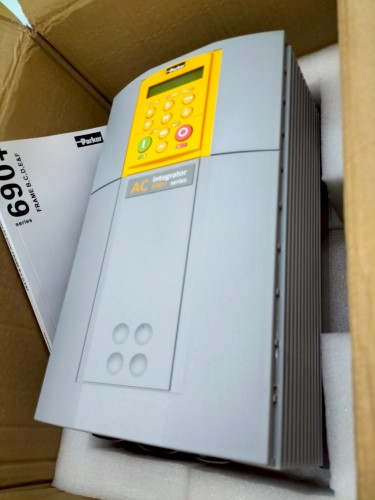 PARKER AC INTEGRATOR 690+ SERIES MODEL: 690-432300C0-B00P00-A400 15K ...