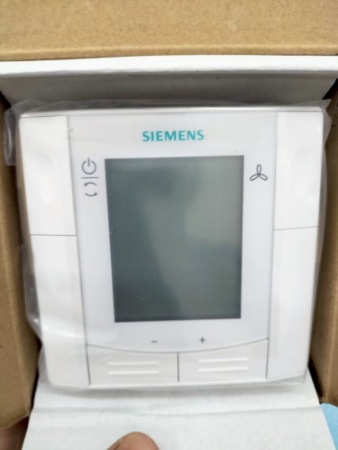SIEMENS ROOM THERMOSTAT MODEL: RDF302 AC230V ราคา 9,500.00 บาท