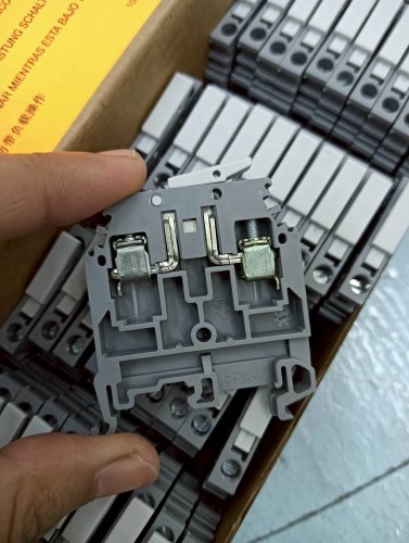 TE TERMINAL BLOCK WITH KLNIFE BLADE ENTRELEC MODEL: M 4/6 SNB ราคา 85. ...