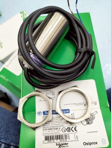 TELEMECANIQUE INDUCTIVE PROXIMITY SWITCH MODEL: XS530B1DAL2 ราคา 1,890. ...