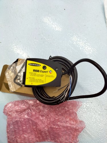 BANNER REGISTRATION MARK SENSOR MODEL: R58ECRGB1 ราคา 10,500.00 บาท