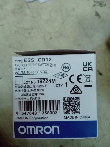OMRON PHOTOELECTRIC SWITCH MODEL: E3S-CD12 10-30VDC ราคา 4,524.00 บาท