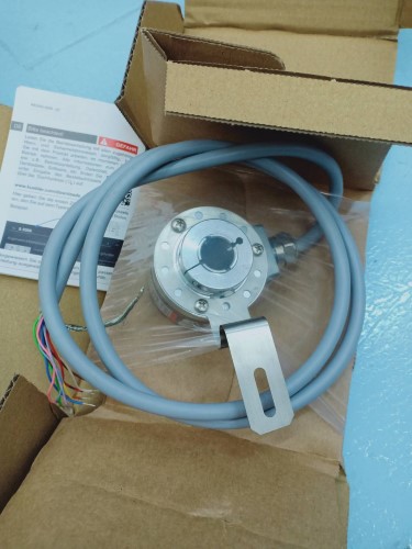 KUBLER INCREMENTAL ENCODER MODEL: 8.5020.0A01.1024.S136 5-30VDC 100MA ...