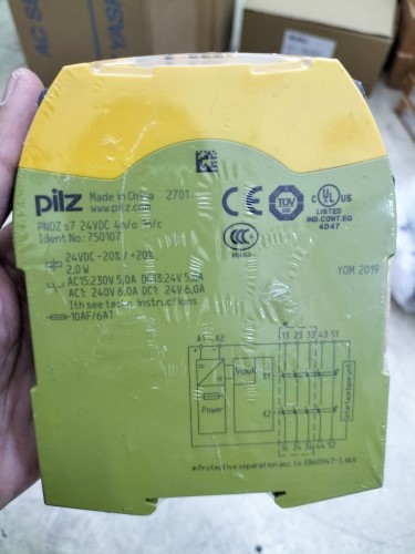 PILZ PNOZ SAFETY RELAY MODEL: PNOZ S7 24VDC NO.750107 ราคา 5,000.00 บาท