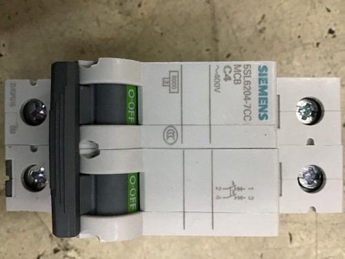 SIEMENS 5SL6204-7 ราคา 656 บาท