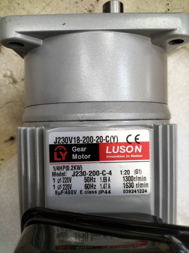 LY LUSON GEAR MOTOR MODEL: J230V18-200-20-C(Y) , J230-200-C-4 ราคา 13,800.00 บาท