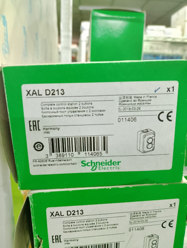 XALD213 SCHNEIDER ราคา 1,100 บาท