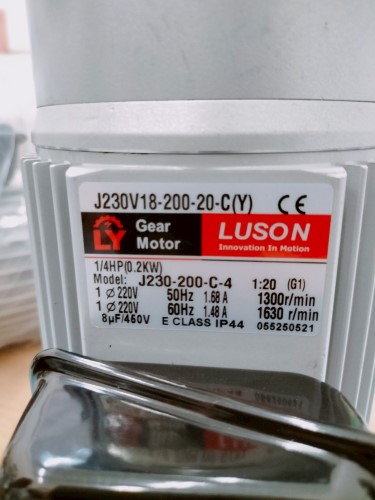 LY LUSON GEAR MOTOR J230V18-200-20-C(Y) MODEL: J230-200-C-4 220V ...
