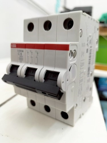 ABB MODEL: S203M-C6 6A 3P 15KA ราคา 1,173.00 บาท