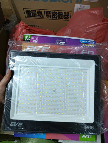 EVE LED FLOODLIGHT MODEL: BEST 200W DAYLIGHT 6,500K ราคา 890 บาท