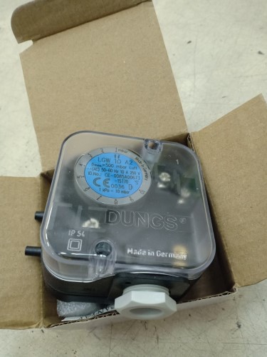 DUNGS DIFFERENTIAL AIR PRESSURE SWITCH MODEL: LGW 10 A2 107417 ราคา 2,744 บาท