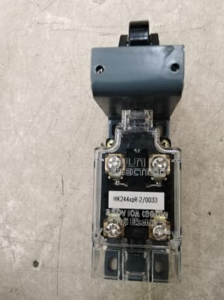 FUJI LIMIT SWITCH HK244XPR-2/0033 ราคา 2250 บาท