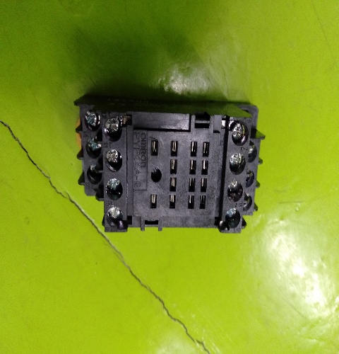 OMRON PYF14A-E ราคา 38 บาท