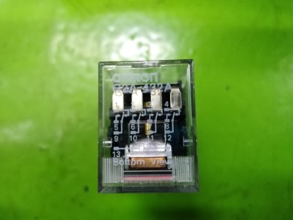 OMRON G2A-432A 100/110VAC ราคา 950.40 บาท