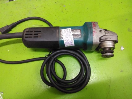 MAKITA 9553NB ราคา 1500 บาท