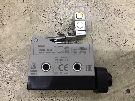 OMRON D4MC-3030 ราคา 361 บาท