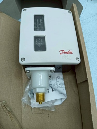DANFOSS PRESSURE SWITCH MODEL: RT116 017-520366 ราคา 5,900.00 บาท