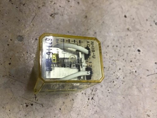 IDEC RH2B-U AC110-120V ราคา 121 บาท