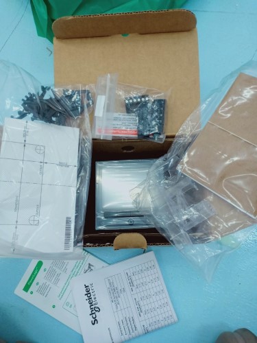 SCHNEIDER METSEPM8240 MODEL: POWERLOGIC PM8000 , PM8240 POWER AND ...