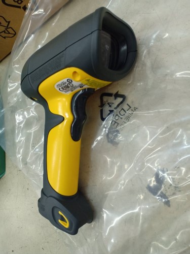 SYMBOL MOTROLLER BARCODE READER:LS3578-FZ พร้อมแท่นชาร์จ ราคา 13,491 บาท