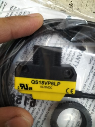 BANNER PHOTO SENSOR QS18VP6LP 10-30VDC ราคา 3,000 บาท