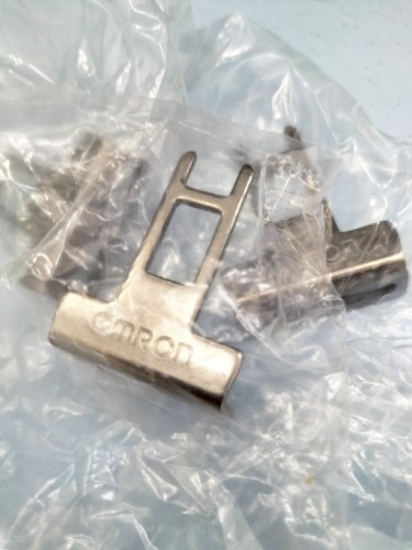 OMRON GUARD LOCK SAFETY-DOOR SWITCH MODEL: D4GL-2DFG-A 24VDC ราคา 8,900 ...