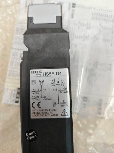 IDEC SAFETY SWITCH MODEL: HS5E-D4 ราคา 13,500 บาท