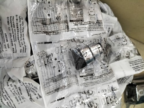 SCHNEIDER SELECTOR SWITCH HEAD MODEL: ZB2BD2C 2 ออโต้ล็อค ราคา 170 บาท