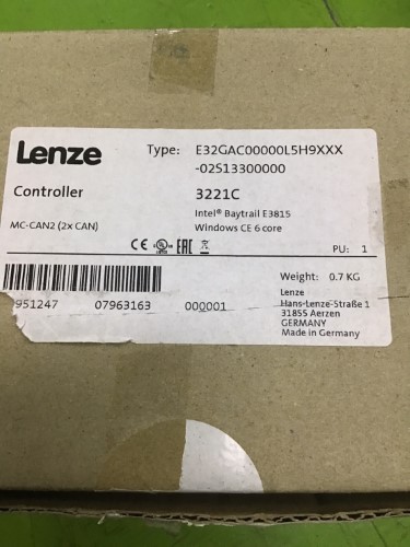 LENZE CONTROLLER 3221C E32GAC00000L5H9XXX-02S13300000 ราคา 50,000 บาท