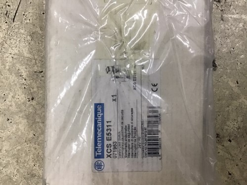 TELEMECANIQUE XCS-E5311 24/48V ราคา 9,312 บาท