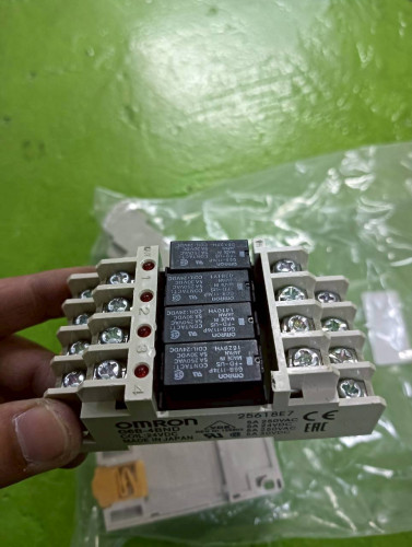 OMRON TERMINAL RELAY MODEL: G6B-4BND 24VDC ราคา 900.00 บาท