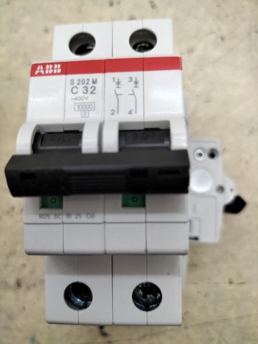 ABB MODEL: S202M-C32 ราคา 418.20 บาท