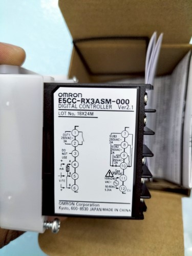 OMRON DIGITAL CONTROLLER MODEL: E5CC-RX3A5M-000 ราคา 4,451 บาท