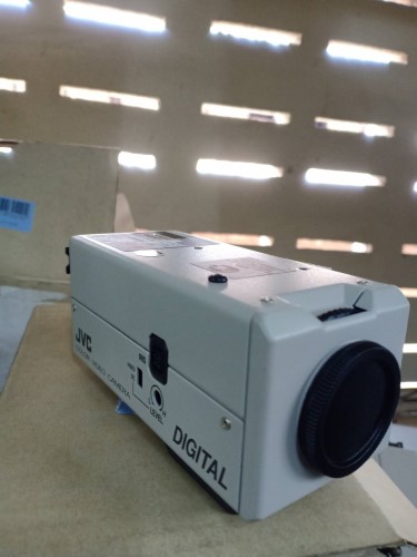 JVC COLOR VIDEO CAMERA MODEL: TK-C920BE 24V 300MA ราคา 6,000.00 บาท